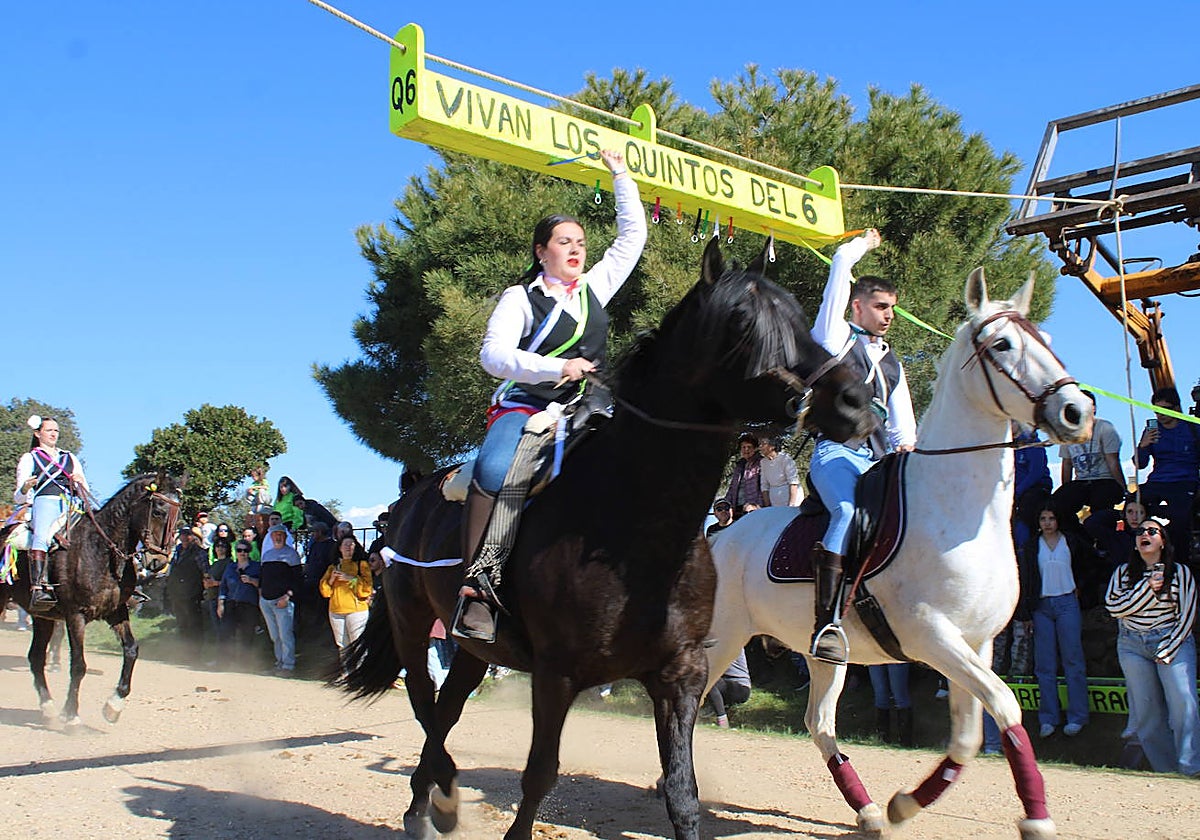 Los quintos de Cespedosa de Tormes mantienen viva la tradición | La ...