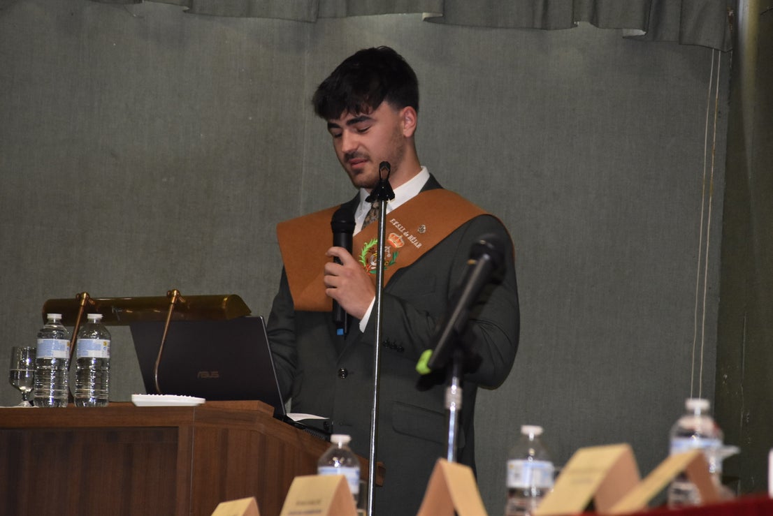 La Escuela de Ingeniería despide a 48 nuevos graduados en un momento de ...