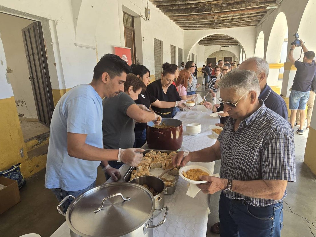 Patatas meneás y solidarias, desde Cáritas Ciudad Rodrigo | La Gaceta ...
