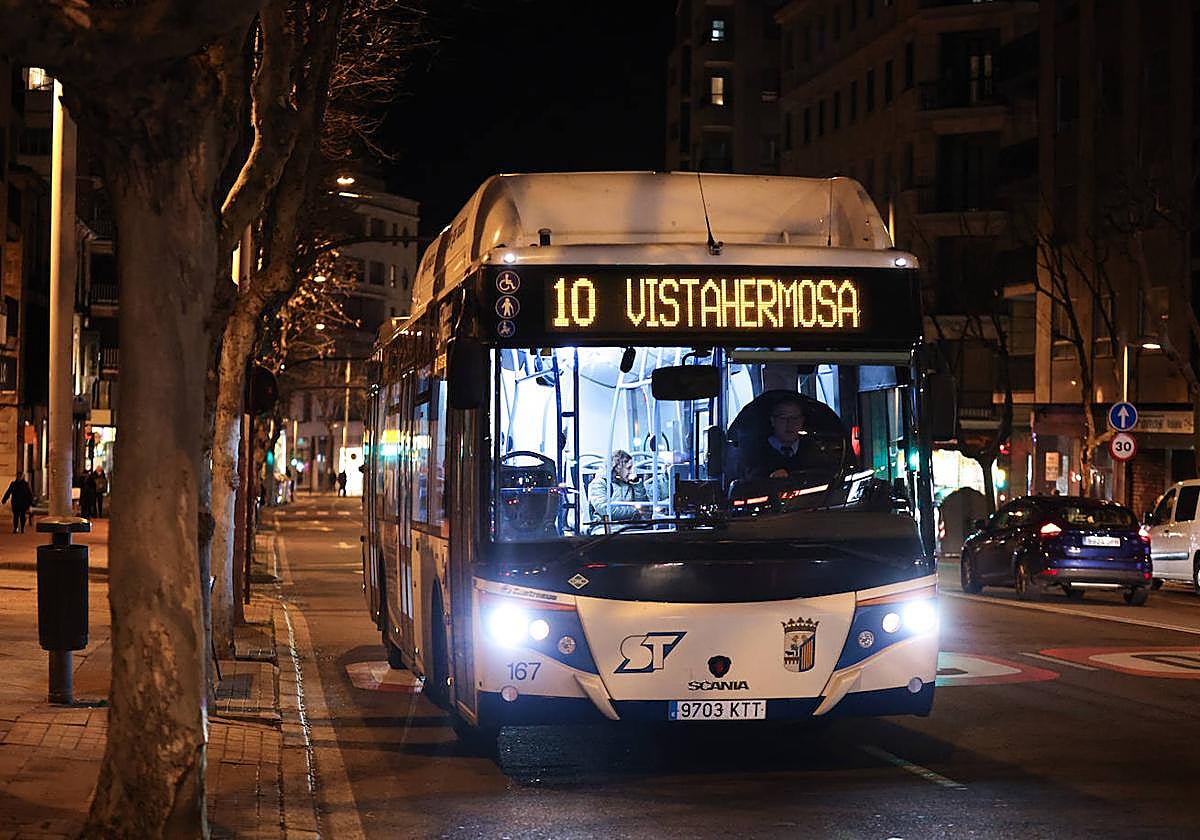 Refuerzos en las líneas 10 y 13 y un autobús a demanda para la línea 15 ...