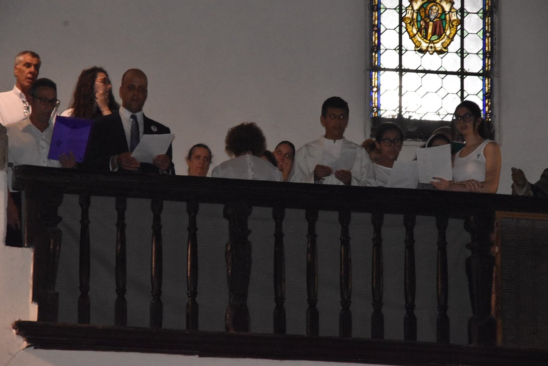 Multitudinaria recepción de los restos de la venerable Aurora Calvo en ...
