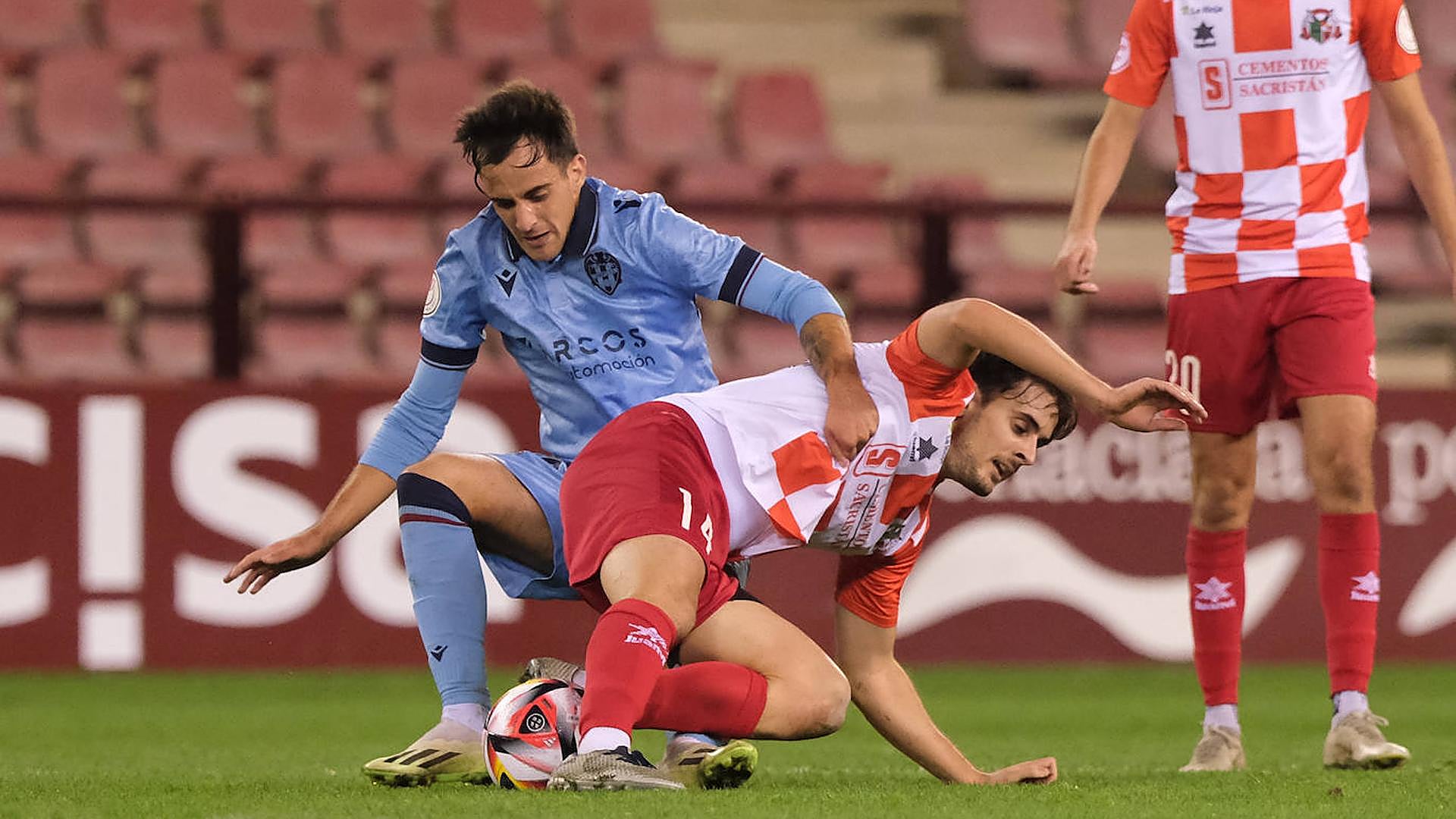 Fútbol | Copa del Rey: El Varea se despide de la Copa con la cabeza ...