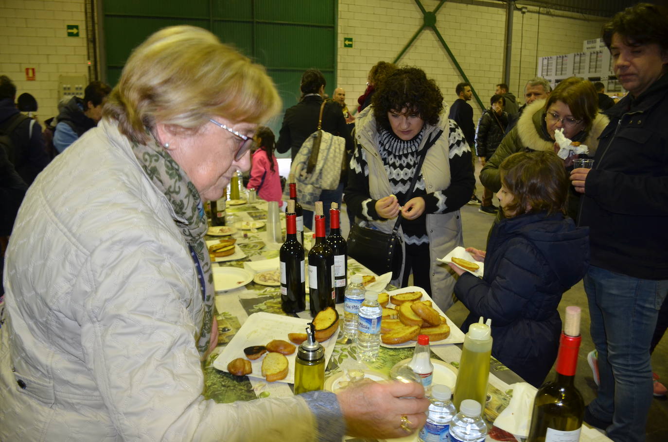 Fiesta de la Pringada del trujal de la cooperativa Los Santos Mártires ...