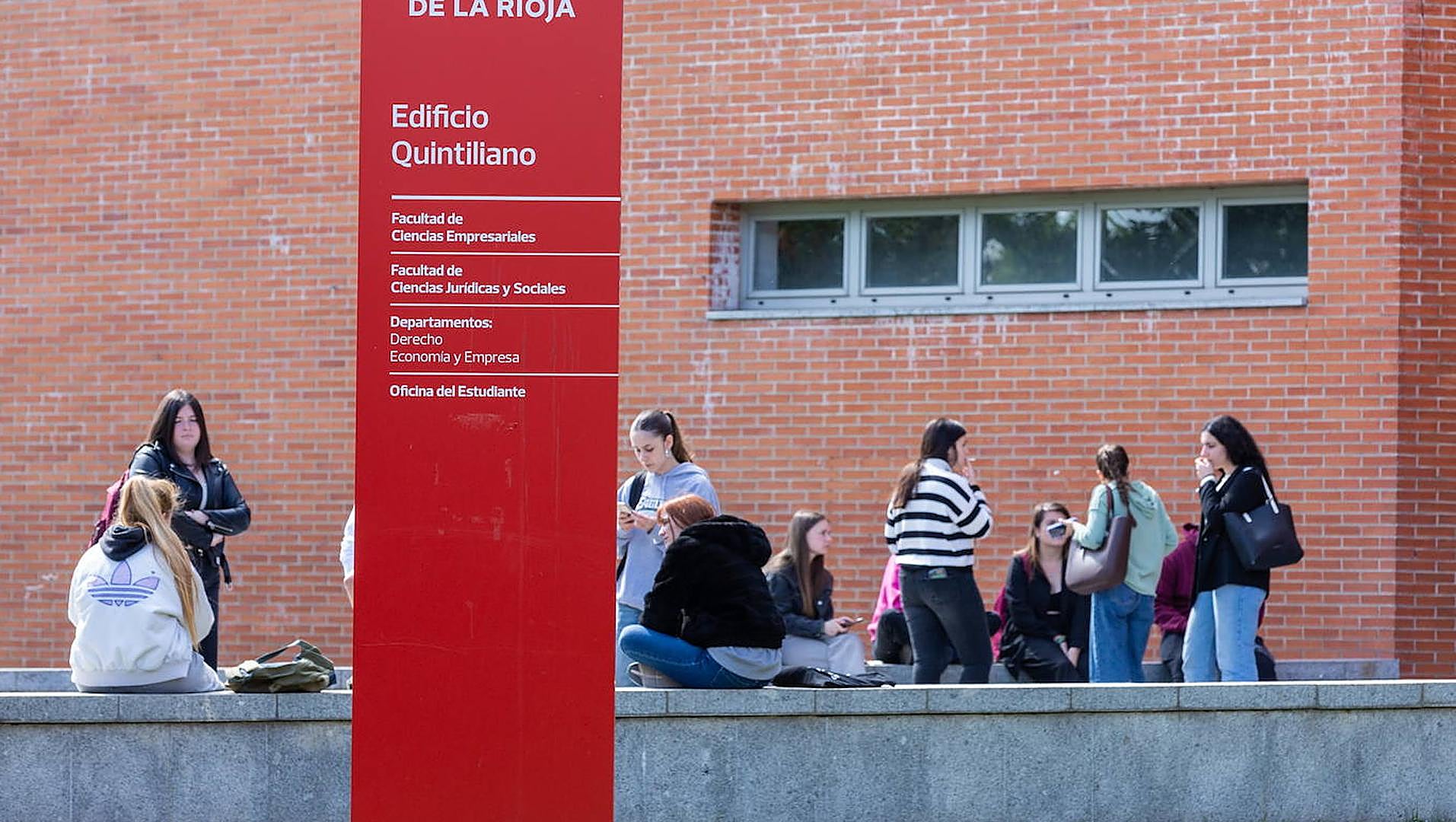 La UR retrocede un puesto en el ranking de mejores universidades del ...