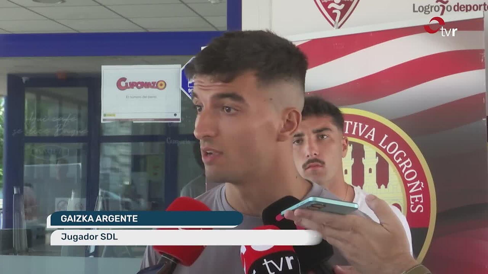 La SD Logroñés presenta oficialmente a dos nuevos jugadores | La Rioja