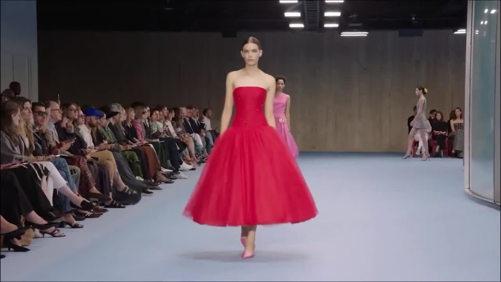 Carolina Herrera presenta una colección optimista para la primavera ...