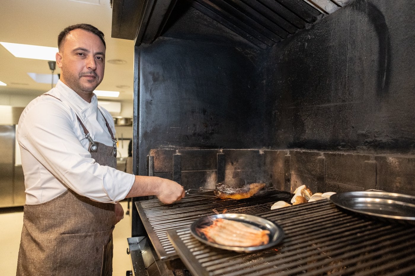 El asador logroñés La Mula celebró su segundo aniversario | La Rioja
