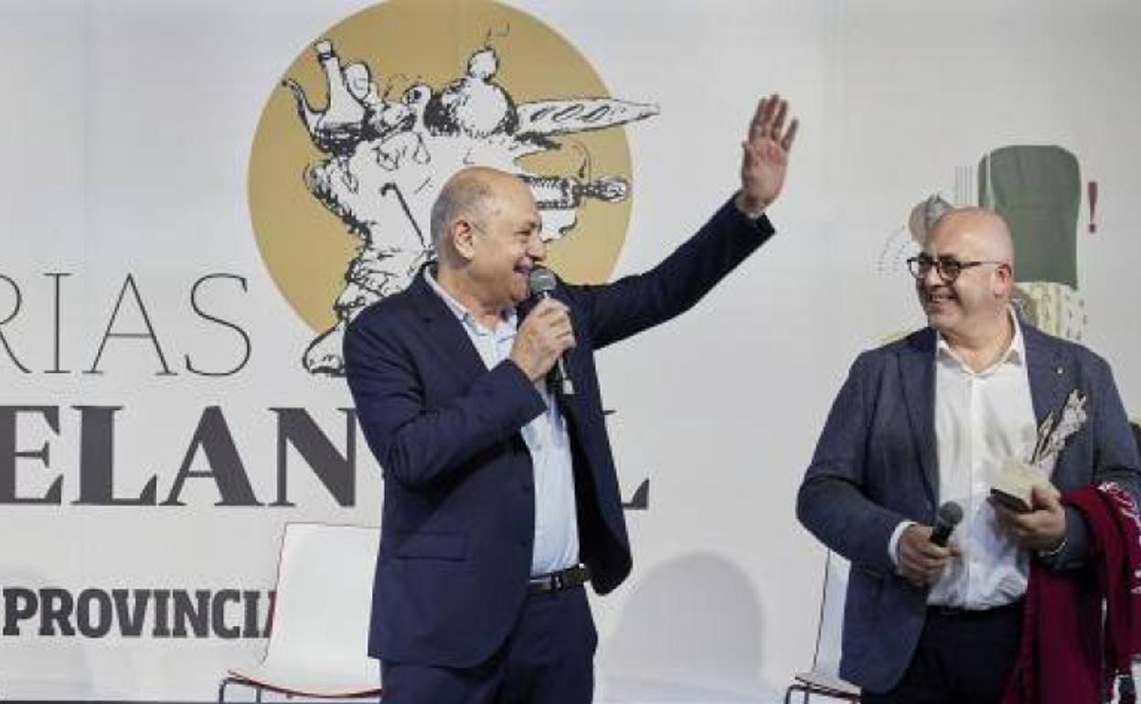 Rausell Valencia | Rausell comparte el premio con su equipo, los ...