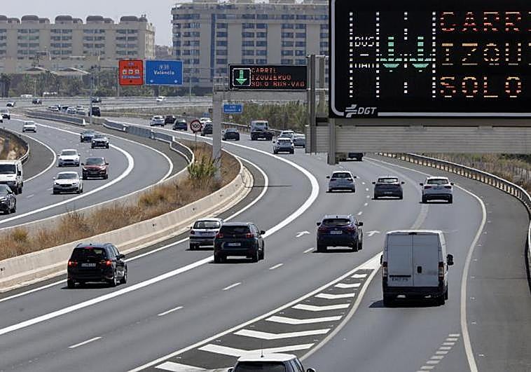 El Bus-VAO de la V-21 se blinda con una línea continua | Las Provincias