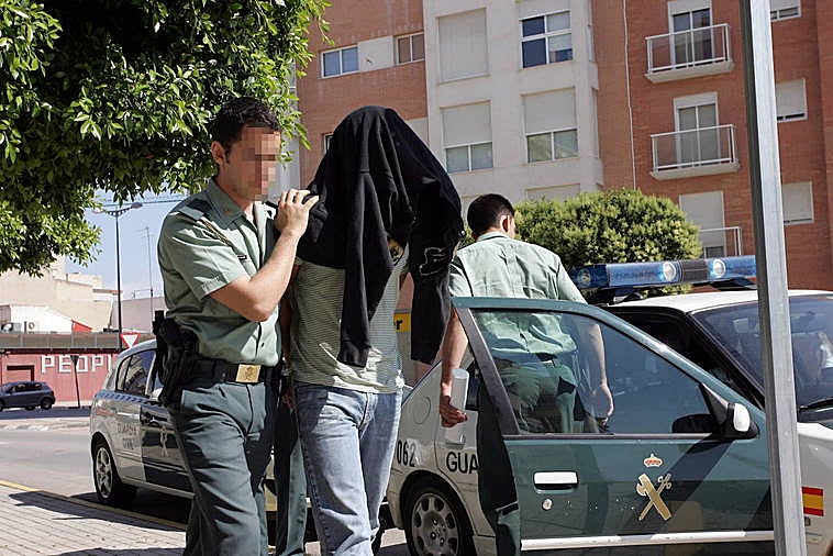 Quién es David, el padre del bebé recién nacido de la viuda negra de ...