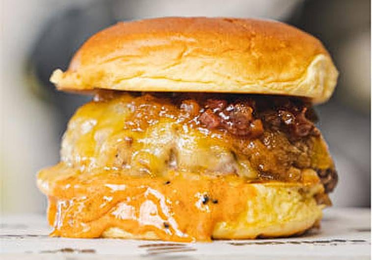 La nueva hamburguesería de un popular youtuber que abre en Valencia ...