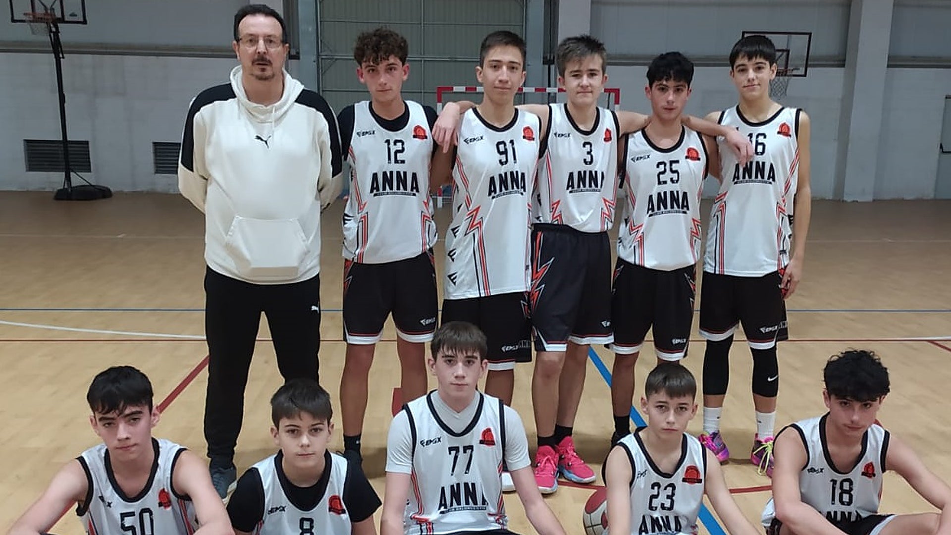 El Club Baloncesto Anna cae ante el Muro Bàsquet | Las Provincias