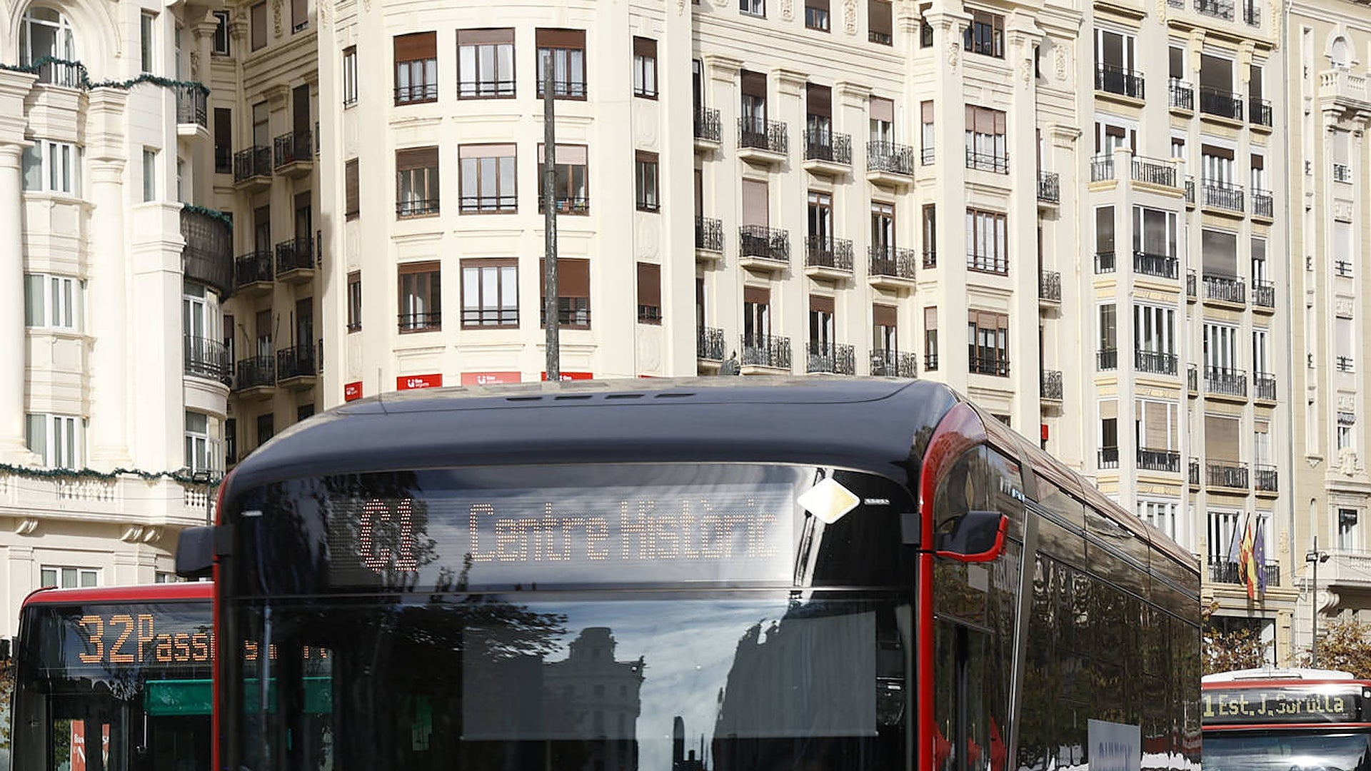 Autobuses EMT Valencia | Valencia invierte 172 millones para comprar ...