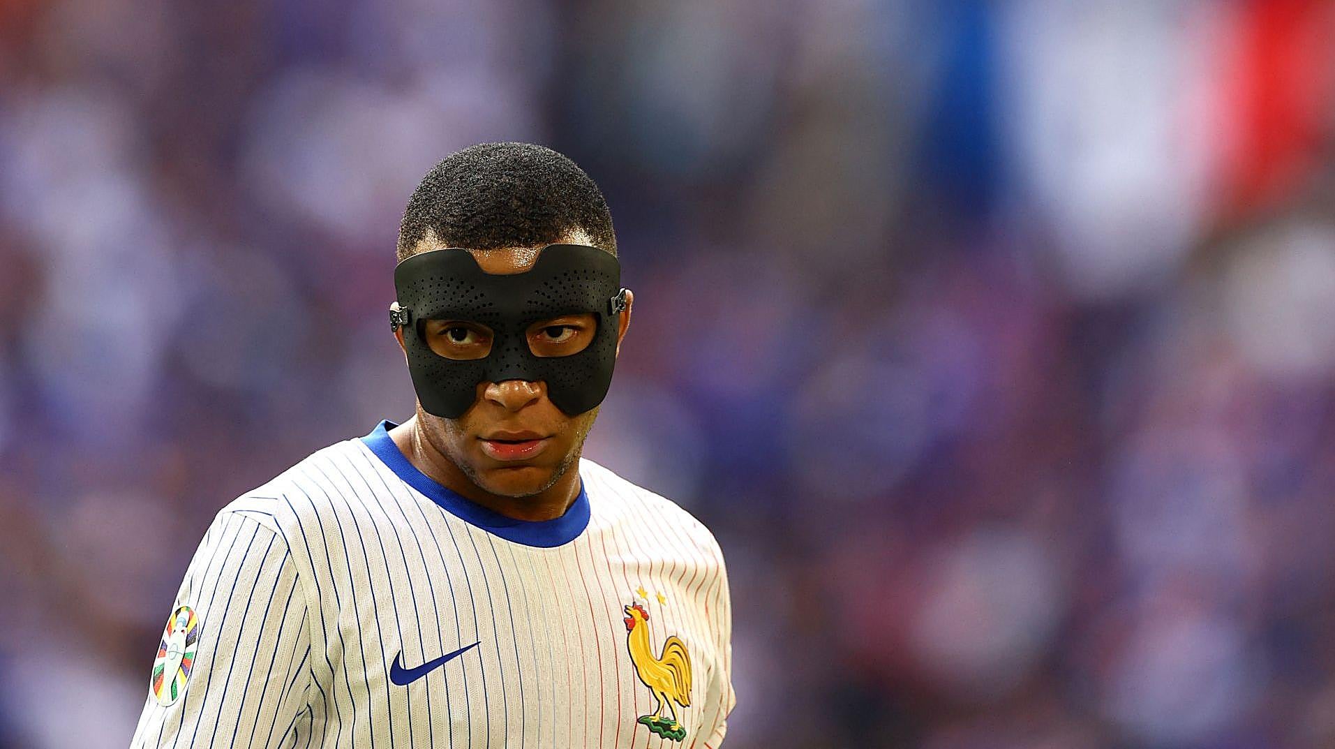 Máscara de Mbappé | Así es la máscara de Mbappé: su precio, cómo le ...