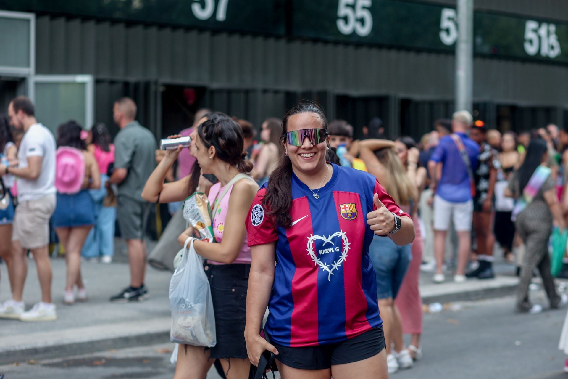 Karol G arrasa en el Bernabéu | Las Provincias