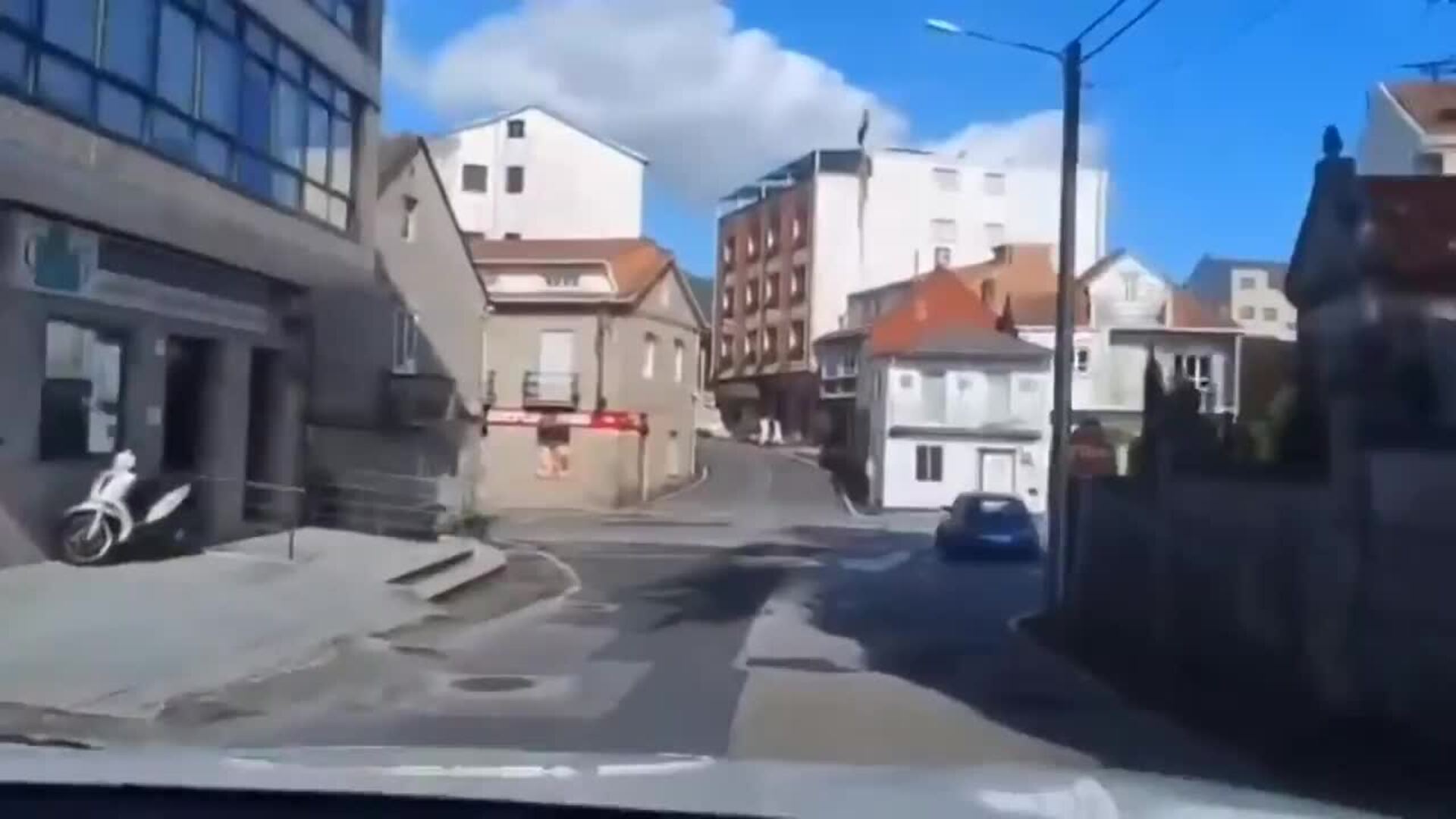 Un conductor reincidente se da a la fuga en Poio (Pontevedra) tras una ...