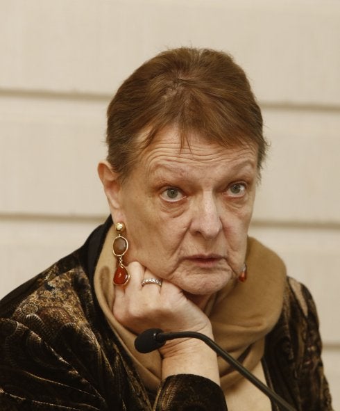 Helga Schmidt defiende su «honradez» y niega que cobrara comisiones ...