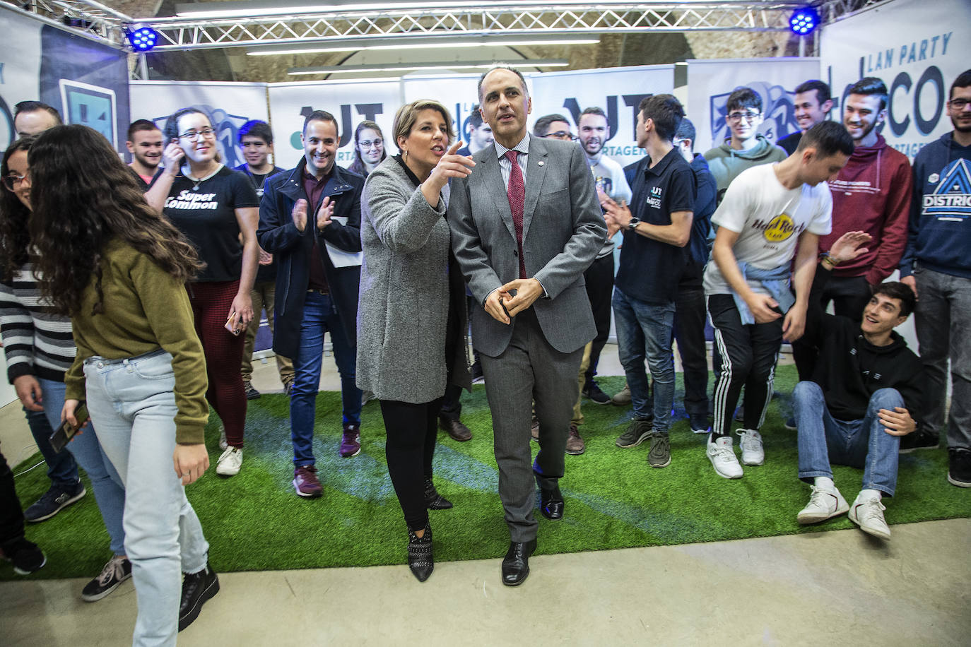 Fotos: La Teleco LAN Party cita a mil participantes en el Palacio de ...