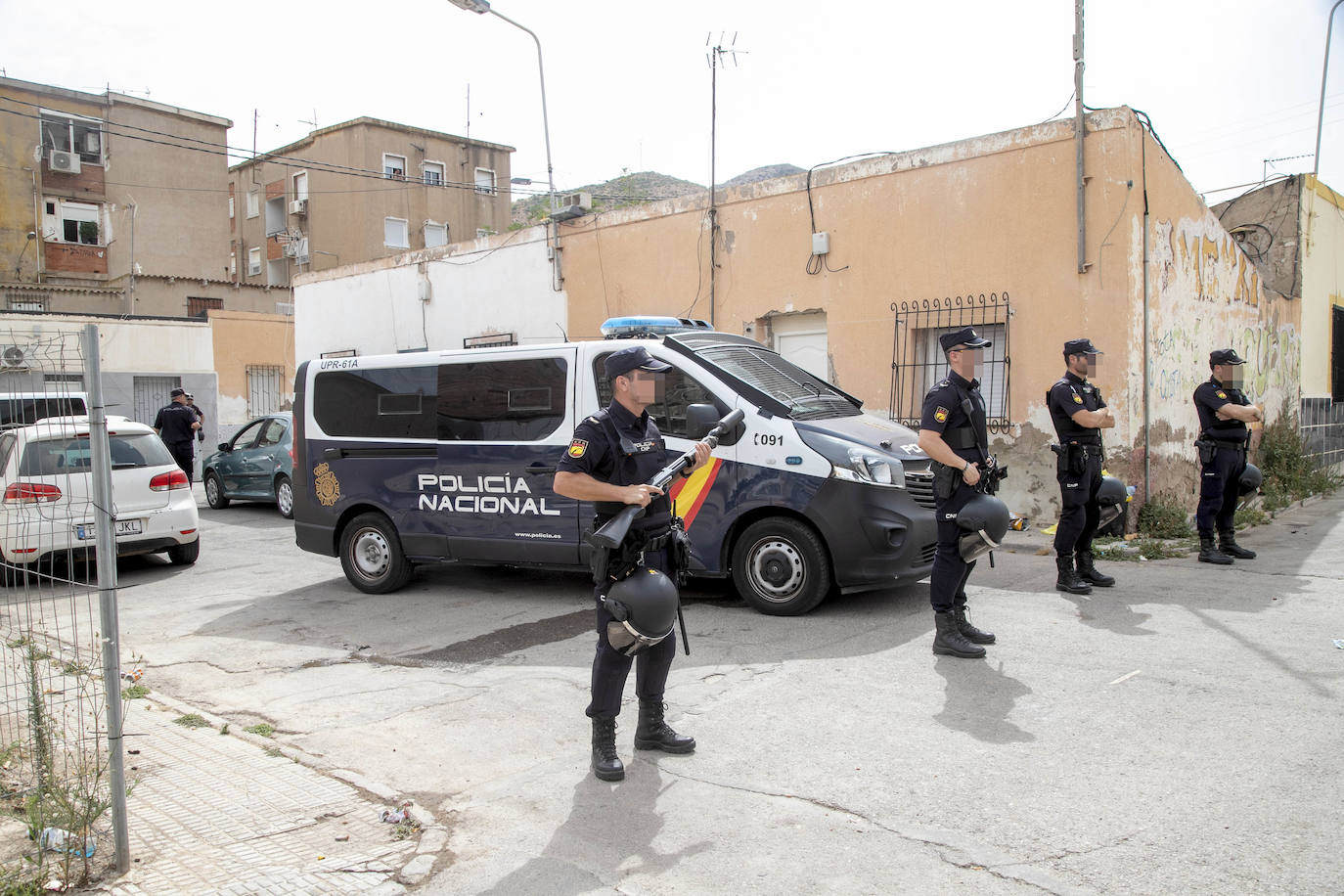 Fotos: La redada antidroga en el barrio cartagenero de Lo Campano, en ...