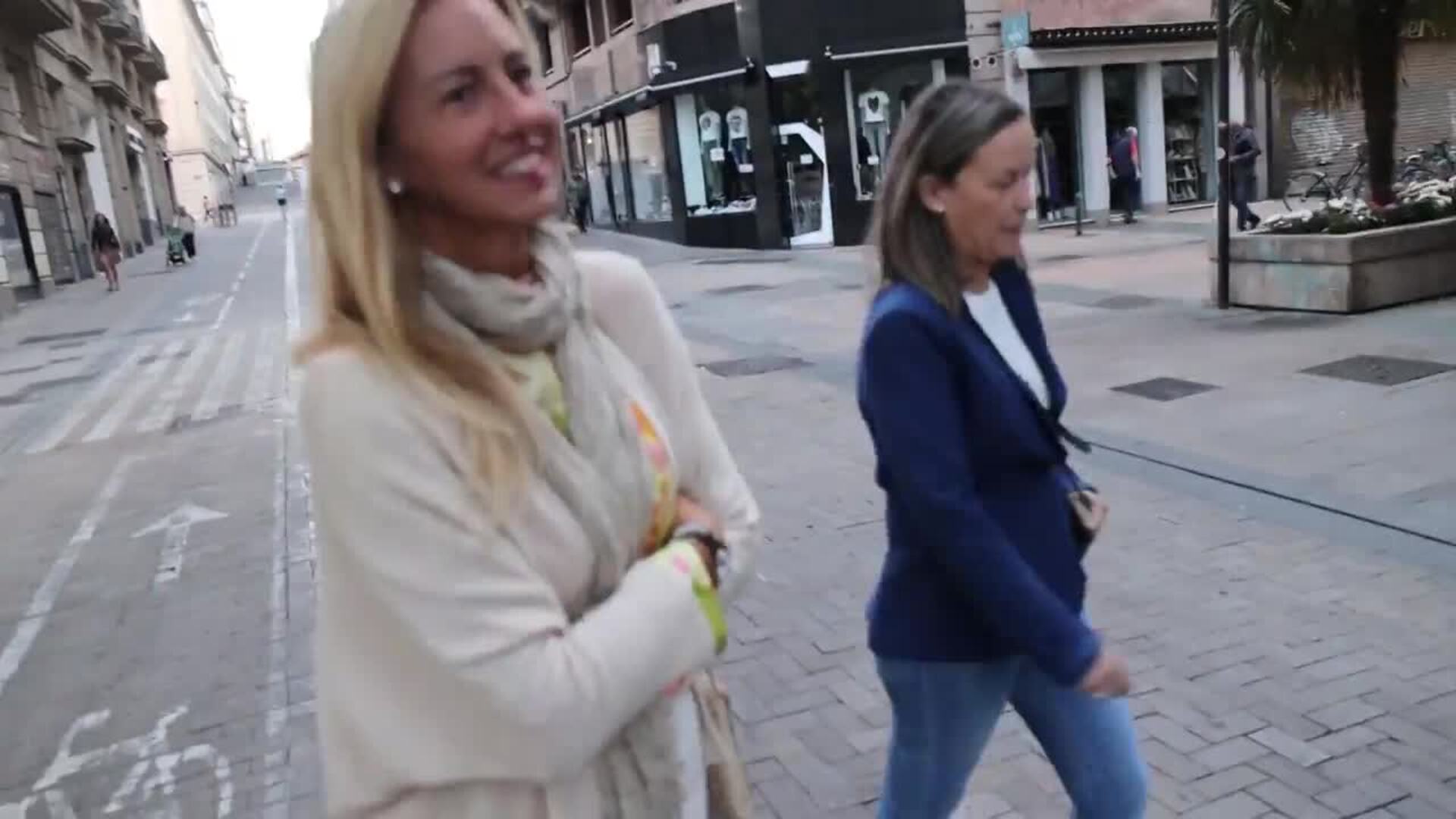 Ainhoa Armentia, sonriente tras sus apasionadas imágenes con Urdangarin | La Verdad