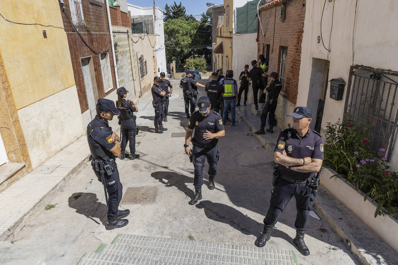 Redada policial en el barrio cartagenero de Los Mateos, en imágenes ...