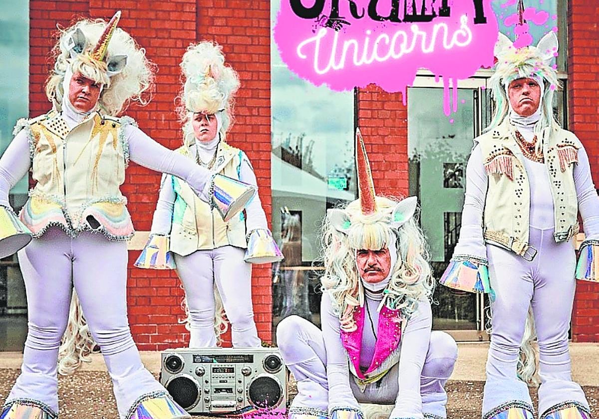 Unos unicornios gruñones reivindican el teatro inclusivo | La Verdad