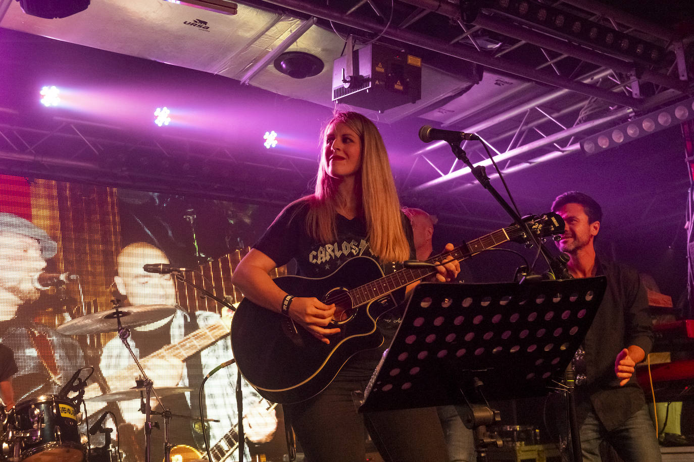 Homenaje al cantante Carlos Singer, en imágenes | La Verdad