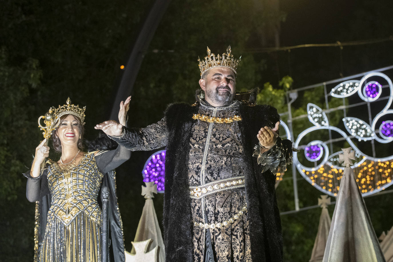 El desfile de Moros y Cristianos de Murcia, en imágenes | La Verdad
