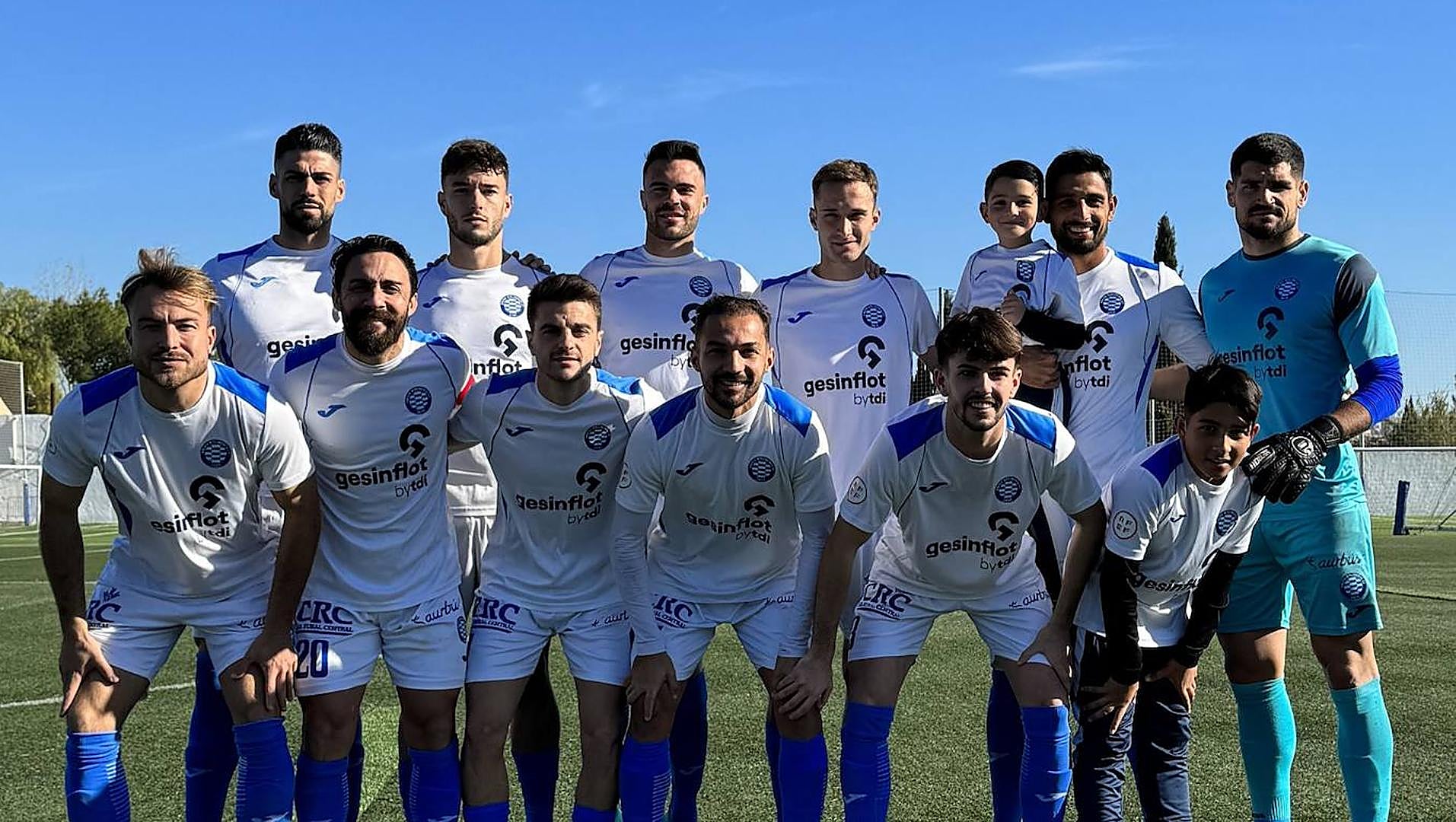 El Molinense saca músculo ante el Racing | La Verdad