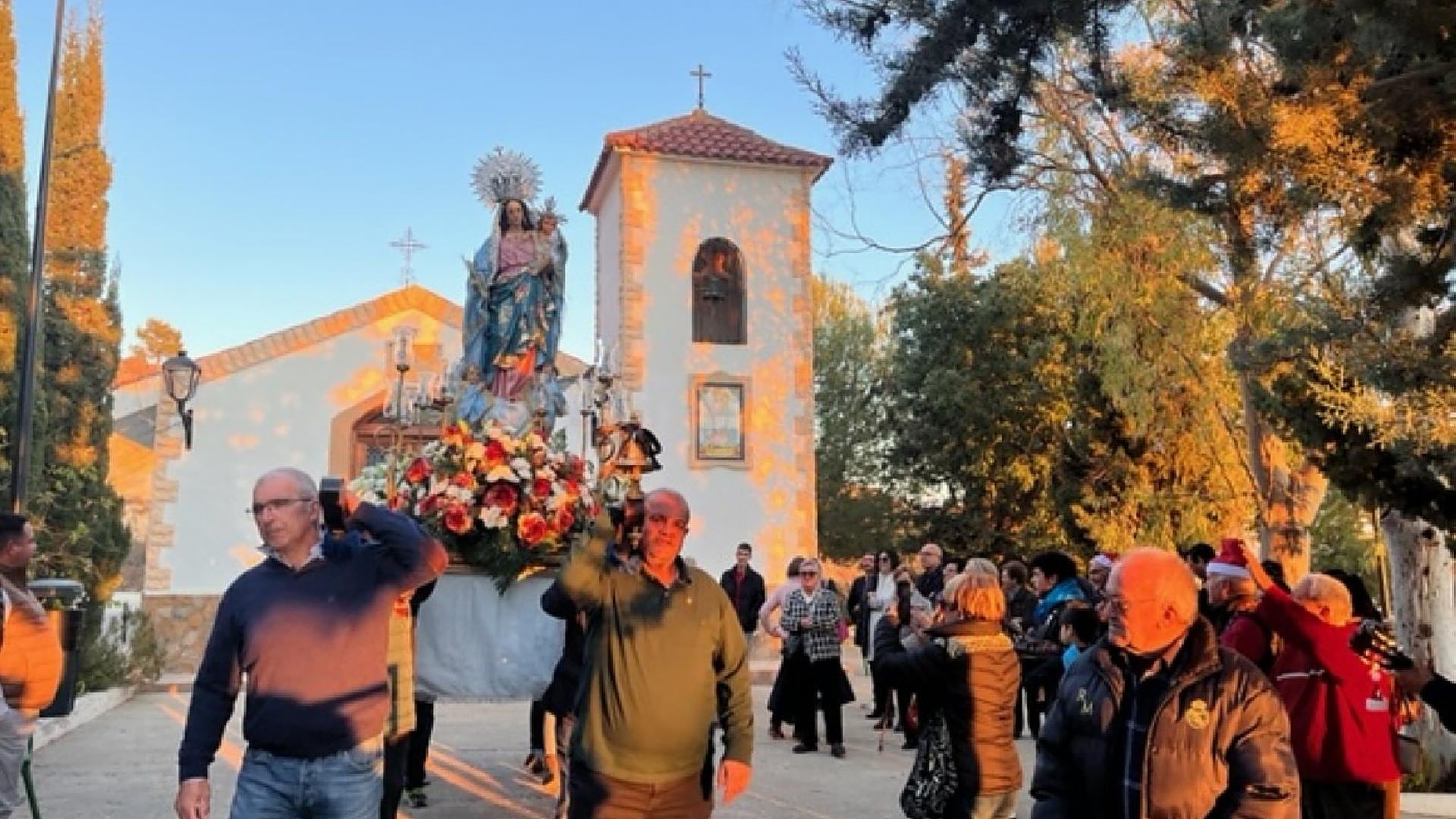 La Candelaria vive su tradicional traslado del día de Navidad en Alhama ...