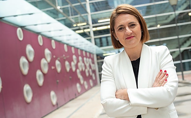 María Comín: «Tenemos que preparar a los estudiantes para que sean ...