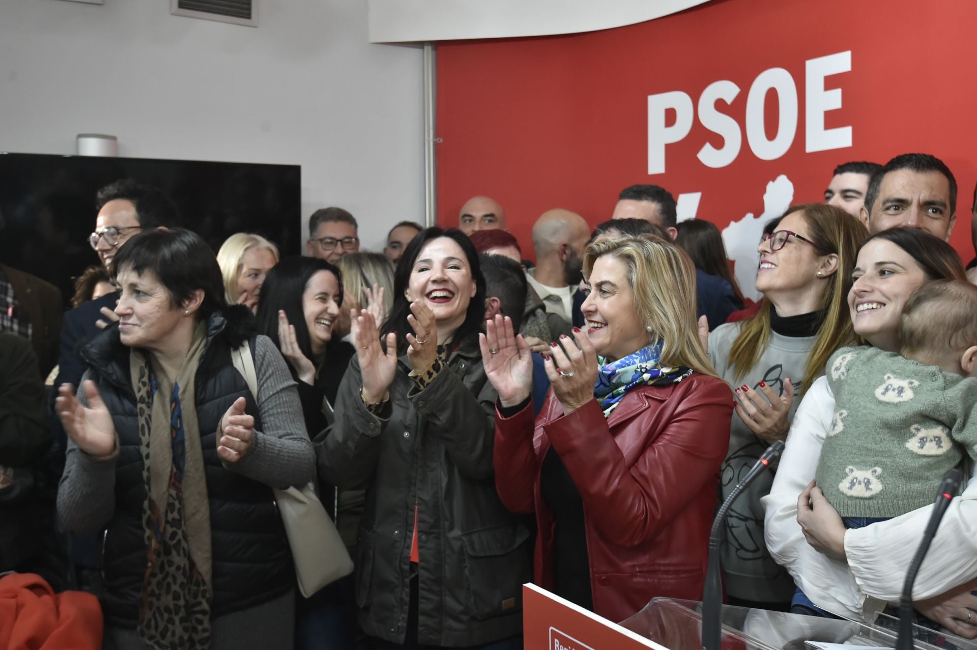 Las imágenes de la celebración de Francisco Lucas como líder del PSRM ...