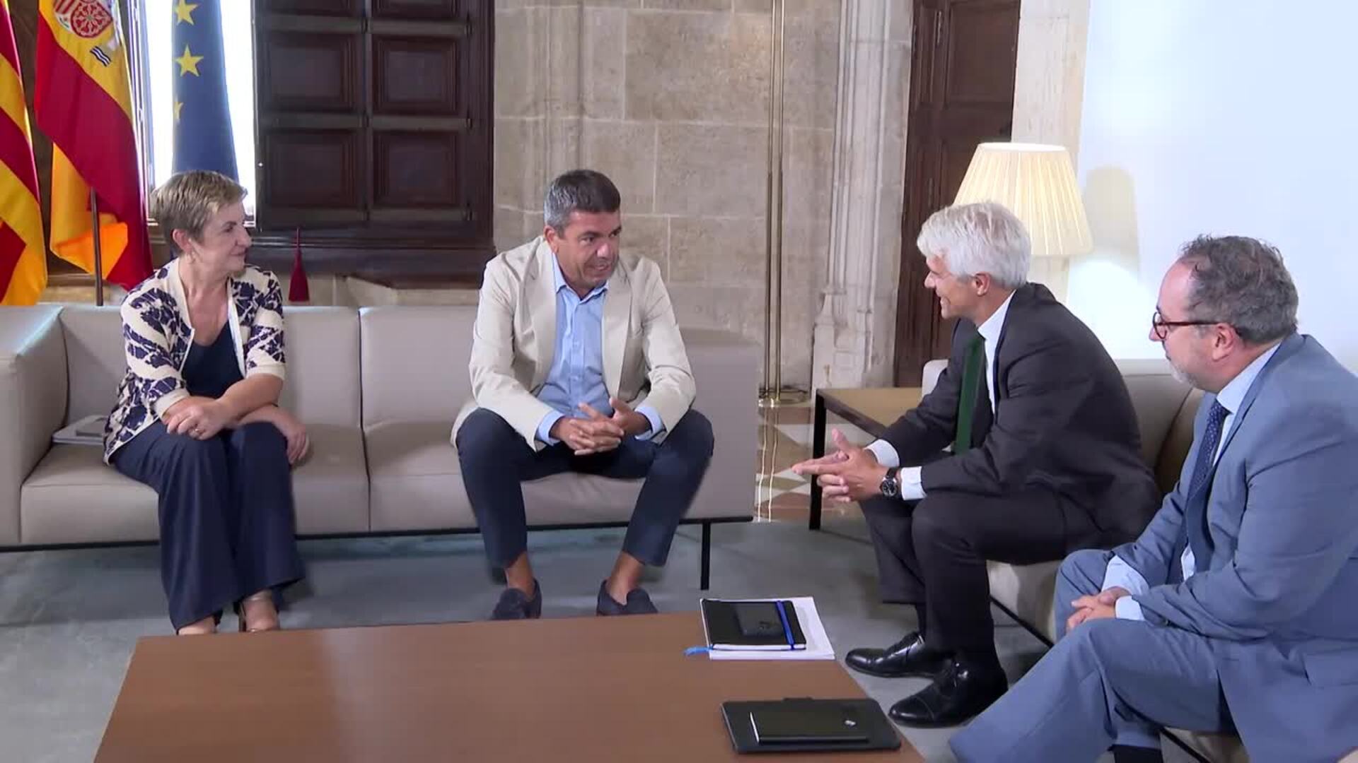 Mazón se reúne con el presidente de Telefónica España | La Verdad