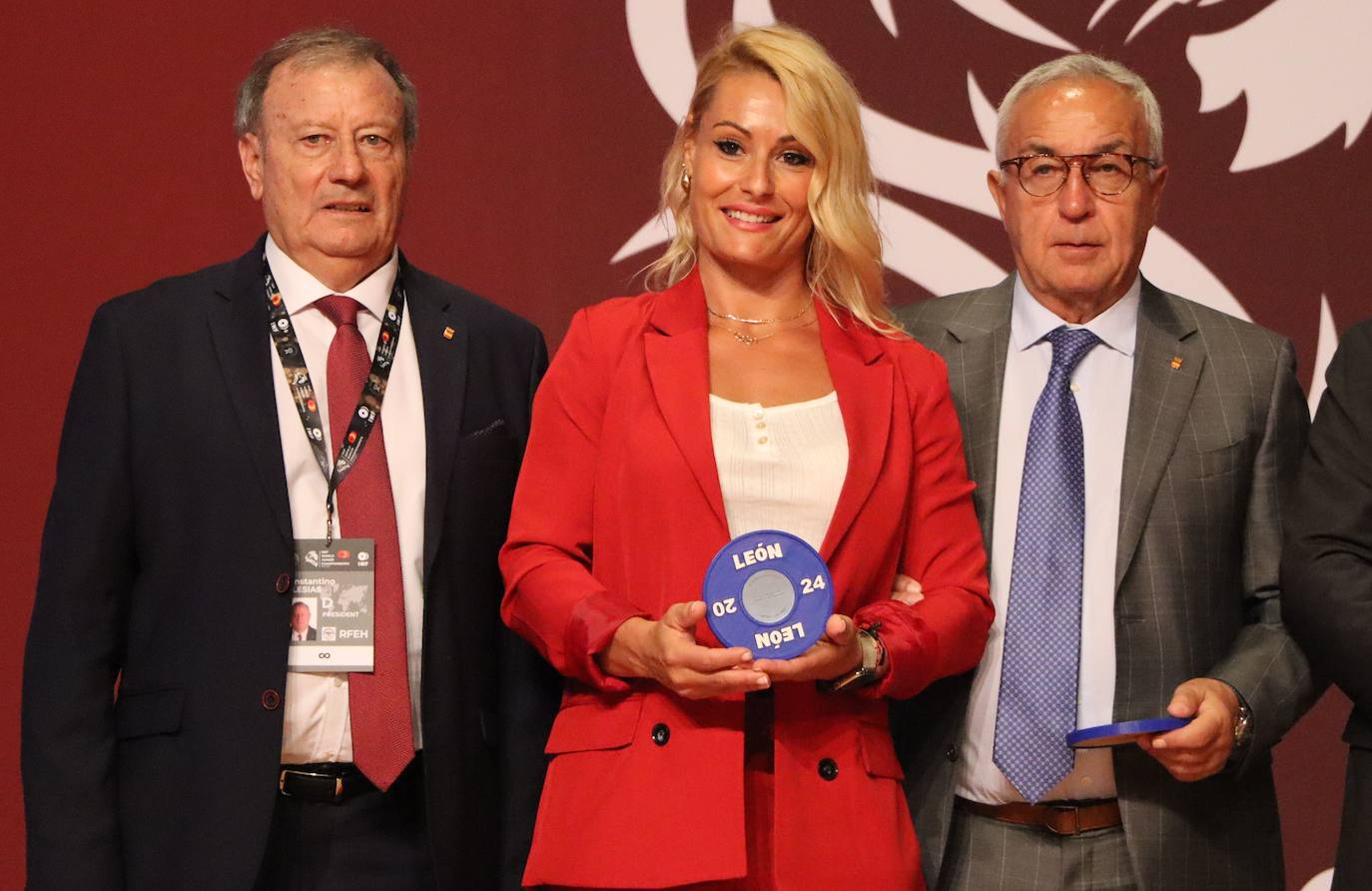 León inaugura su Mundial de Halterofilia con Lydia Valentín como gran ...