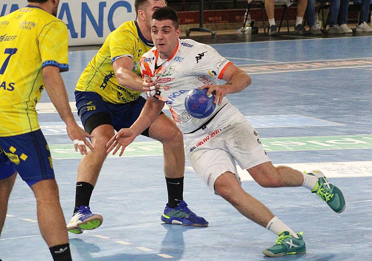Edu Fernández: soluciones y goles para el Abanca Ademar | leonoticias.com