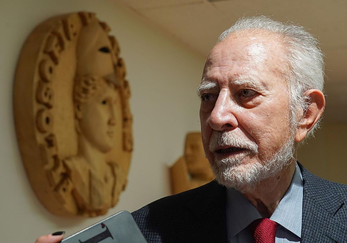 José María Merino alaba el cuento, esa «cosa de niños» que está «en los ...