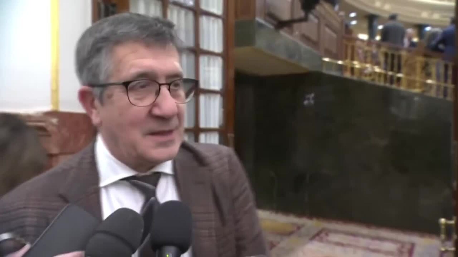 Patxi López (PSOE): "Lo que fortalece la imagen del Gobierno es que ...