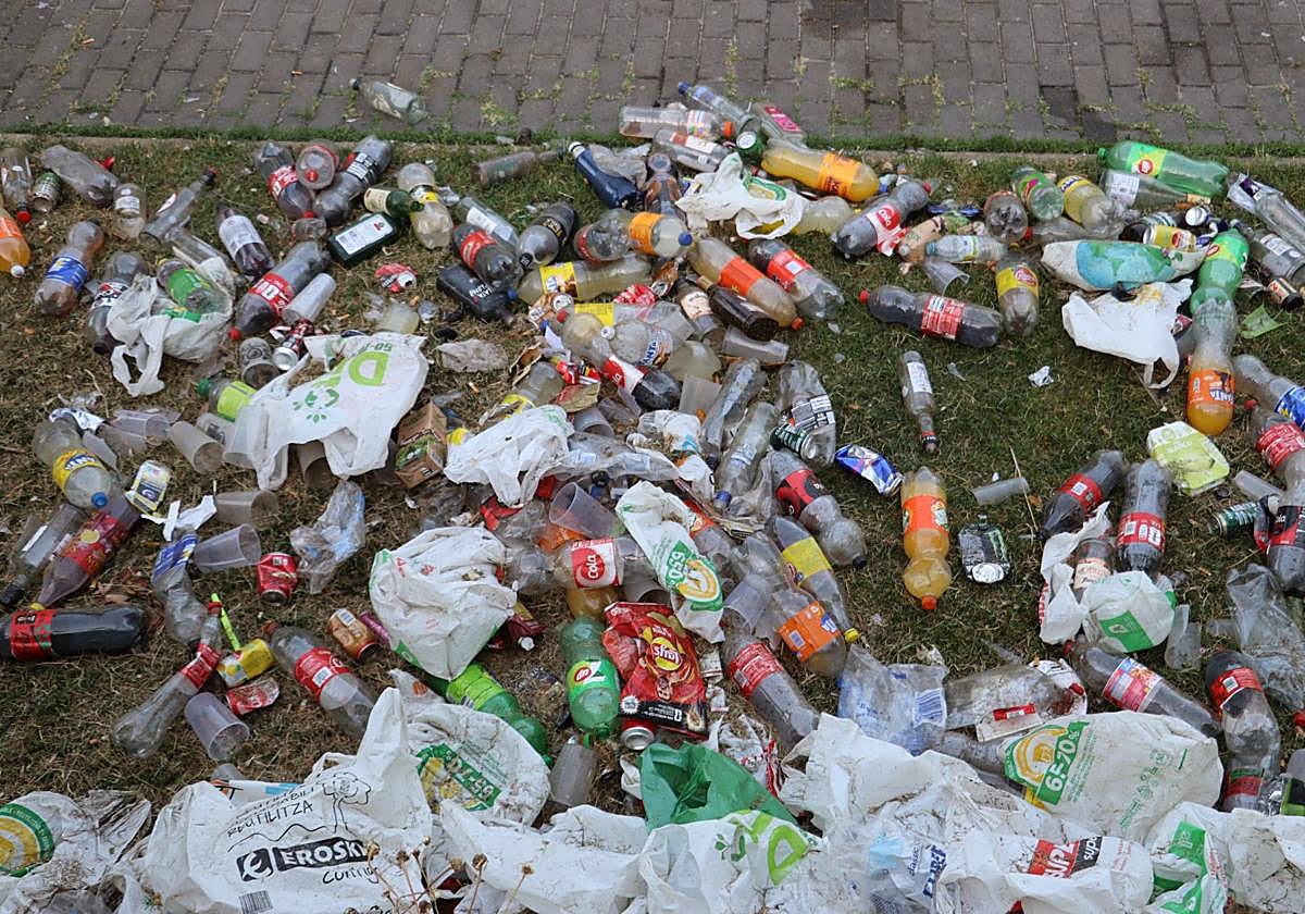 Las imágenes de la resaca del botellón de la noche de San Juan ...