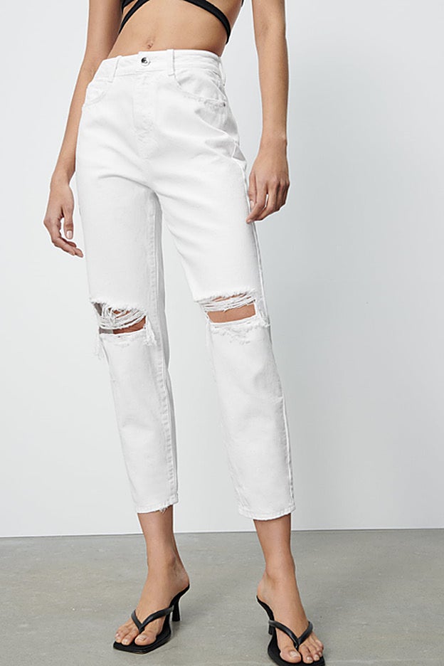 Hasta Jennifer Lopez se apunta a los vaqueros blancos: los jeans que ...