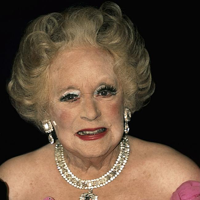 El espectacular joyero de Barbara Cartland, abuela de Diana de Gales ...