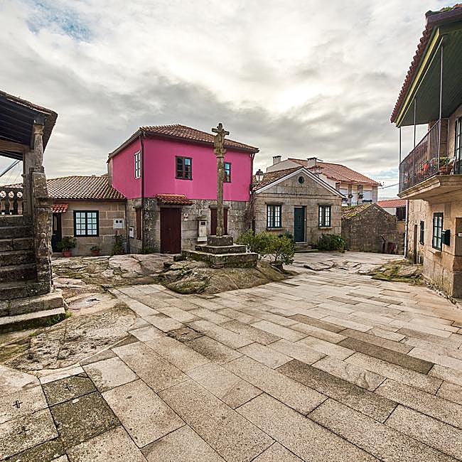 El pueblo marinero más pintoresco de las Rías Baixas: arquitectura ...