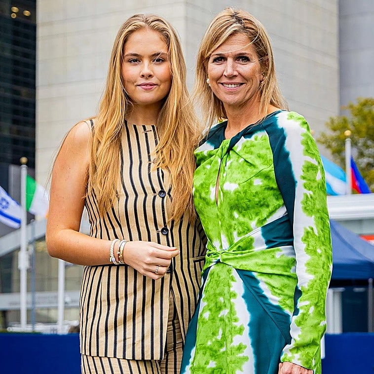 Amalia de Holanda espectacular en Nueva York, con un conjunto de dos ...