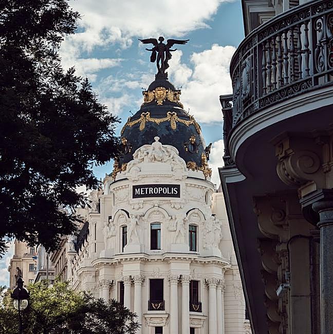 La fascinante historia del edificio Metrópolis: de su pasado misterioso ...