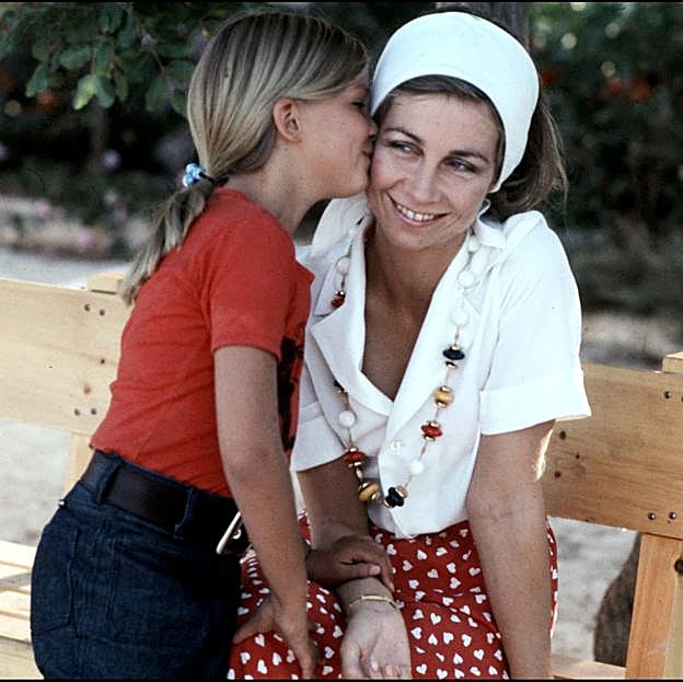 El origen de la estrecha amistad entre Paloma O'Shea y la reina Sofía ...