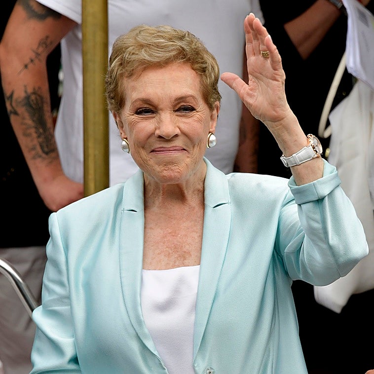 Julie Andrews reaparece a los 90 años para concienciar sobre el ...