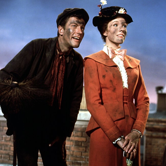 Julie Andrews reaparece a los 90 años para concienciar sobre el ...