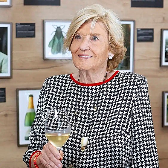 Ernestina Torelló, primera presidenta del Círculo del Liceo gracias a ...