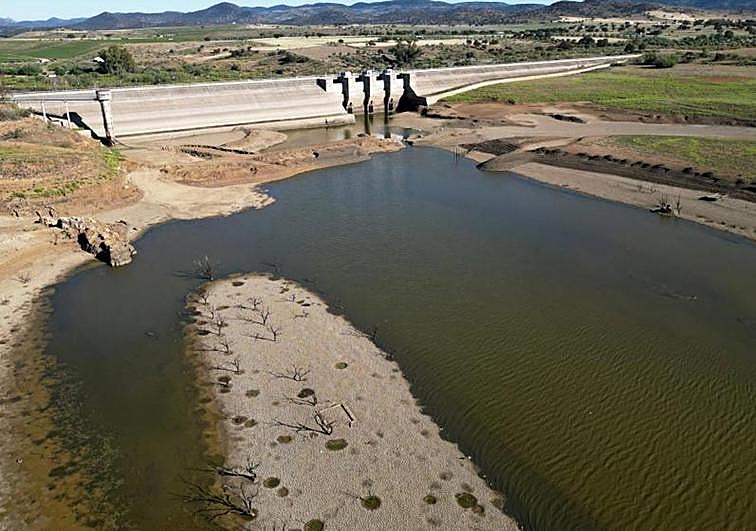 El primer embalse a cero | El Correo