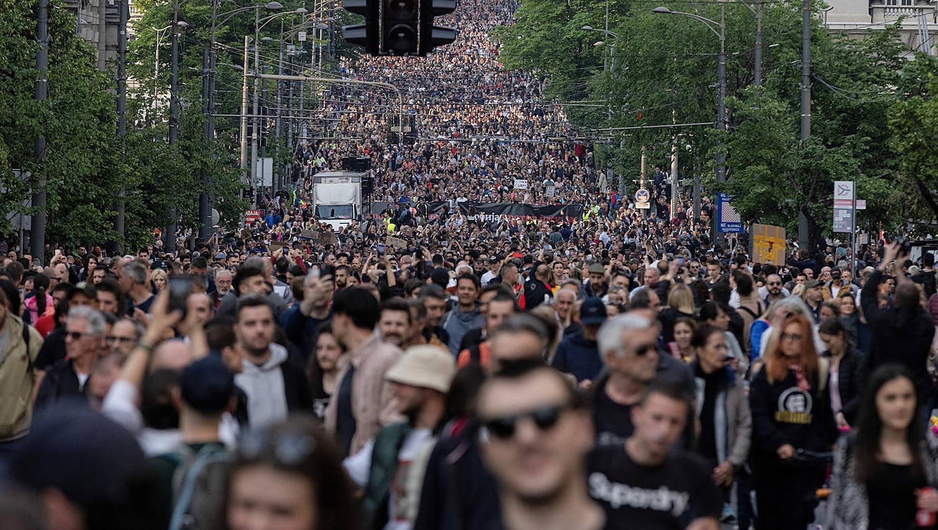 Las protestas contra la violencia armada se ensañan con el Gobierno de ...
