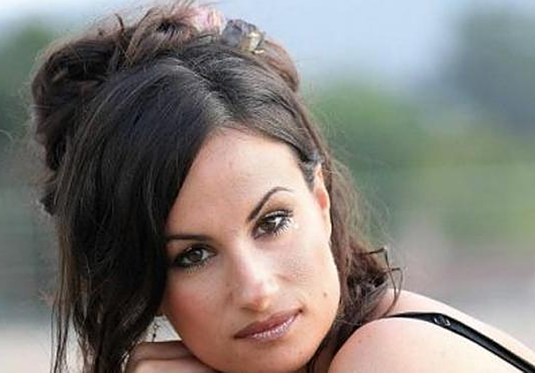 Yolanda Castaño, Premio Nacional de Poesía 2023 «con gran sorpresa ...